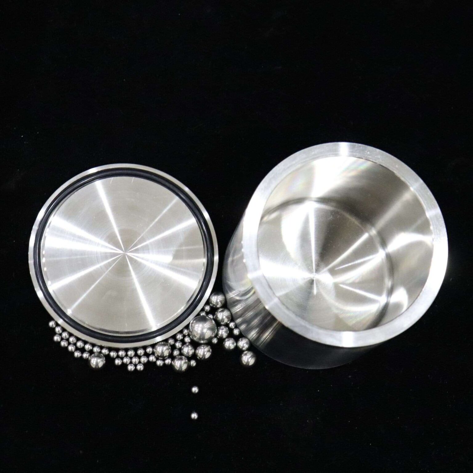 Stainless Steel Ball Mill Jars With Lids - Landt Instruments